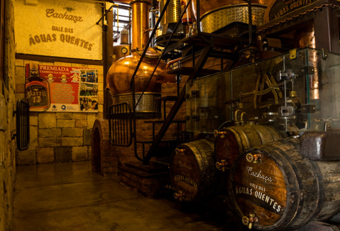 Cachaza, la bebida emblema de Brasil y el alma de las caipiriñas