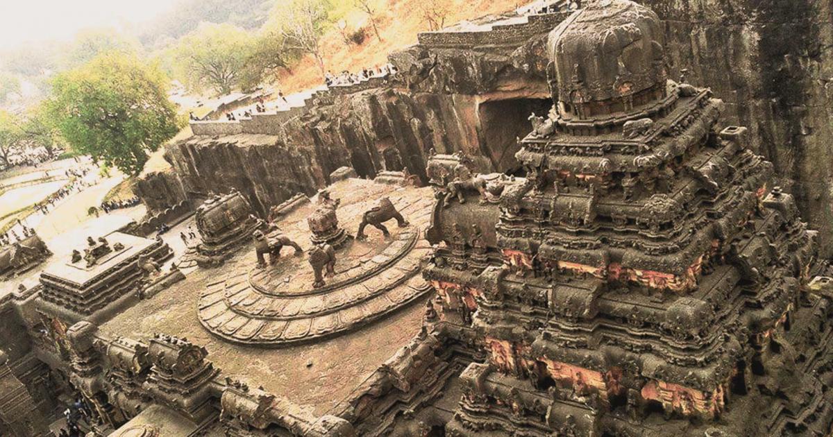 Cuevas De Ellora y El Templo De Kailasa (India)