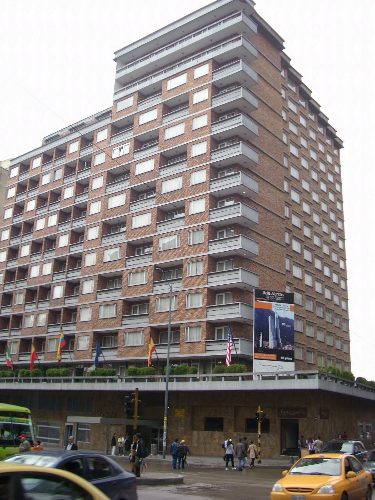 El elefante más alto de Bogotá: Parte 1